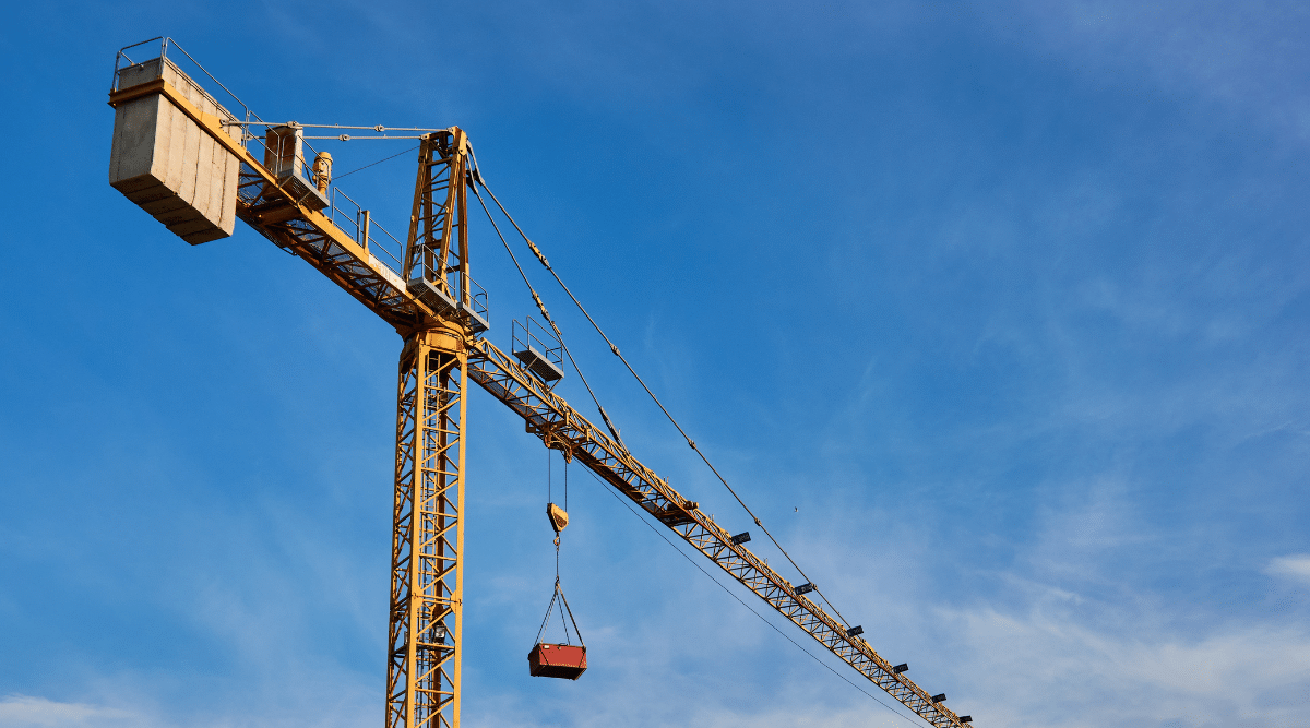 Gruas de Construcción: Potencia y Eficiencia en el Levantamiento de ...